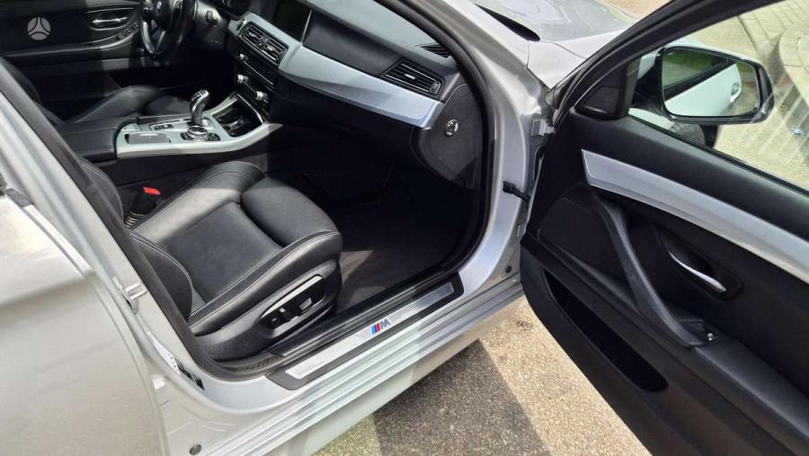 Grey BMW 530 2013 in Telschi, with an engine capacity of 2.99 L and mileage of 335 thousand km for 9800 €, photo 14 on AUTOMOTO.COM.LV