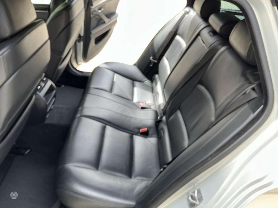 Pelēks BMW 530 2013 Vilkaviškis, ar dzinēja tilpumu 2.99 L un nobraukumu 337 tūkst. km par 10950 €, foto 19 vietnē AUTOMOTO.COM.LV