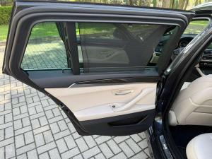 Grey BMW 530 2013 in Marijampole, with an engine capacity of 2.99 L and mileage of 270 thousand km for 9300 €, photo 18 on AUTOMOTO.COM.LV