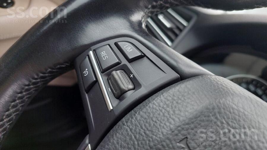 Grey BMW 530 2013 in Riga, with an engine capacity of 3.00 L and mileage of 132 thousand km for 8900 €, photo 28 on AUTOMOTO.COM.LV