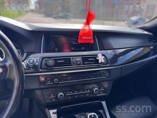 БМВ 530 2013 в Кулдига на AUTOMOTO.COM.LV Серый БМВ 530 2013 в Кулдига, объемом двигателя 3.00 л и пробегом 298 тыс. км за 13499 €, фото 10 на AUTOMOTO.COM.LV