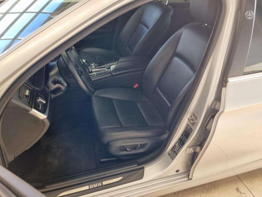 Pelēks BMW 530 2014 Radviliškis, ar dzinēja tilpumu 2.99 L un nobraukumu 340 tūkst. km par 7450 €, foto 6 vietnē AUTOMOTO.COM.LV