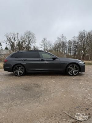 Pelēks BMW 530 2014 Viļņa, ar dzinēja tilpumu 3.00 L un nobraukumu 318 tūkst. km par 12500 €, foto 4 vietnē AUTOMOTO.COM.LV