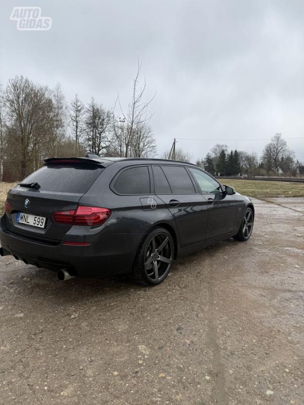 Pelēks BMW 530 2014 Viļņa, ar dzinēja tilpumu 3.00 L un nobraukumu 318 tūkst. km par 12500 €, foto 4 vietnē AUTOMOTO.COM.LV