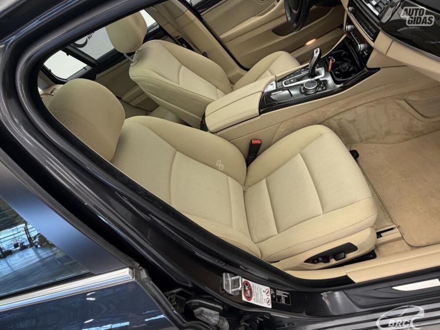 Pelēks BMW 530 2014 Avižieniai, ar dzinēja tilpumu 3.00 L un nobraukumu 256 tūkst. km par 11500 €, foto 6 vietnē AUTOMOTO.COM.LV