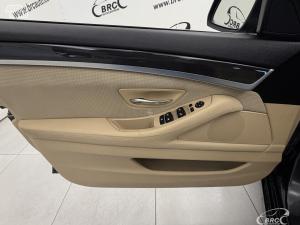 Pelēks BMW 530 2014 Avižieniai, ar dzinēja tilpumu 3.00 L un nobraukumu 256 tūkst. km par 11500 €, foto 21 vietnē AUTOMOTO.COM.LV