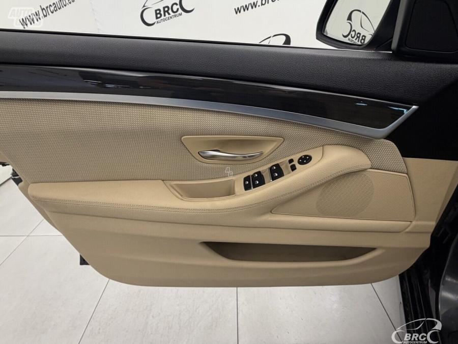 Pelēks BMW 530 2014 Avižieniai, ar dzinēja tilpumu 3.00 L un nobraukumu 256 tūkst. km par 11500 €, foto 21 vietnē AUTOMOTO.COM.LV