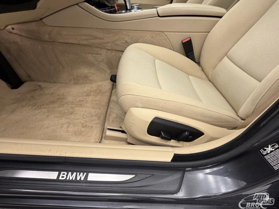 Pelēks BMW 530 2014 Avižieniai, ar dzinēja tilpumu 3.00 L un nobraukumu 256 tūkst. km par 11500 €, foto 23 vietnē AUTOMOTO.COM.LV