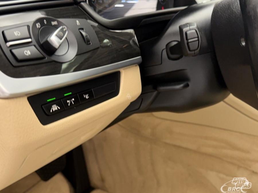 Pelēks BMW 530 2014 Avižieniai, ar dzinēja tilpumu 3.00 L un nobraukumu 256 tūkst. km par 11500 €, foto 28 vietnē AUTOMOTO.COM.LV