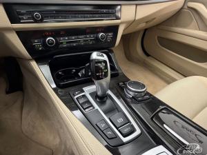 Pelēks BMW 530 2014 Avižieniai, ar dzinēja tilpumu 3.00 L un nobraukumu 256 tūkst. km par 11500 €, foto 29 vietnē AUTOMOTO.COM.LV