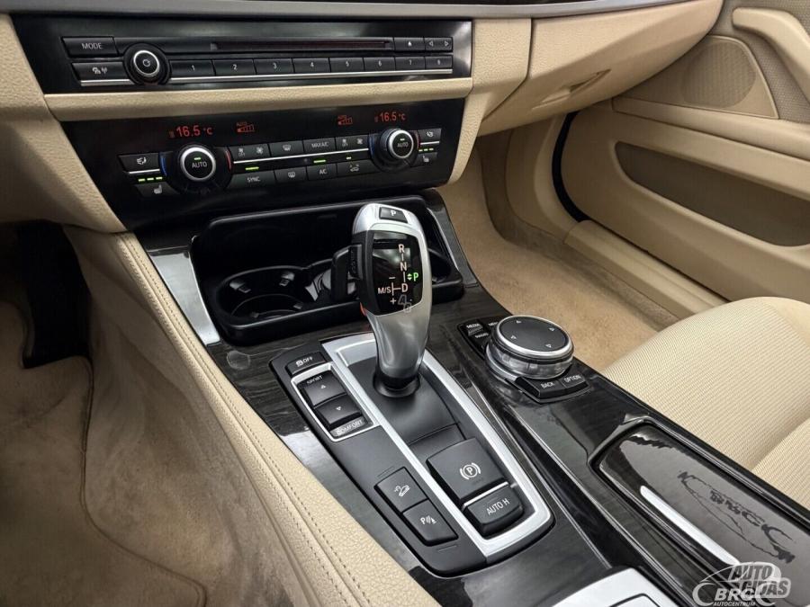 Pelēks BMW 530 2014 Avižieniai, ar dzinēja tilpumu 3.00 L un nobraukumu 256 tūkst. km par 11500 €, foto 29 vietnē AUTOMOTO.COM.LV