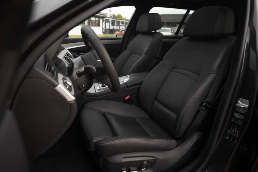 Pelēks BMW 530 2014 Jelgava, ar dzinēja tilpumu 3.00 L un nobraukumu 230 tūkst. km par 15950 €, foto 15 vietnē AUTOMOTO.COM.LV