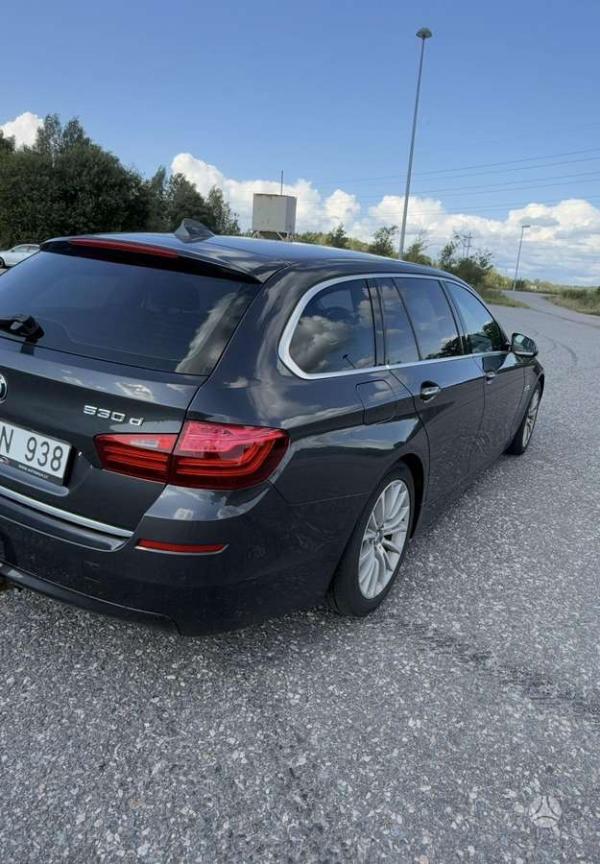 Pelēks BMW 530 2014 Mažeikiai, ar dzinēja tilpumu 2.99 L un nobraukumu 380 tūkst. km par 10850 €, foto 2 vietnē AUTOMOTO.COM.LV