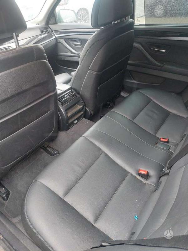 Grey BMW 530 2014 in Marijampole, with an engine capacity of 3.00 L and mileage of 320 thousand km for 6350 €, photo 5 on AUTOMOTO.COM.LV