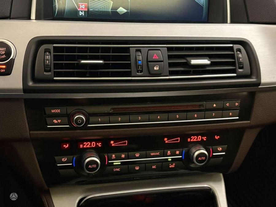 Grey BMW 530 2014 in Marijampole, with an engine capacity of 2.99 L and mileage of 243 thousand km for 11999 €, photo 18 on AUTOMOTO.COM.LV