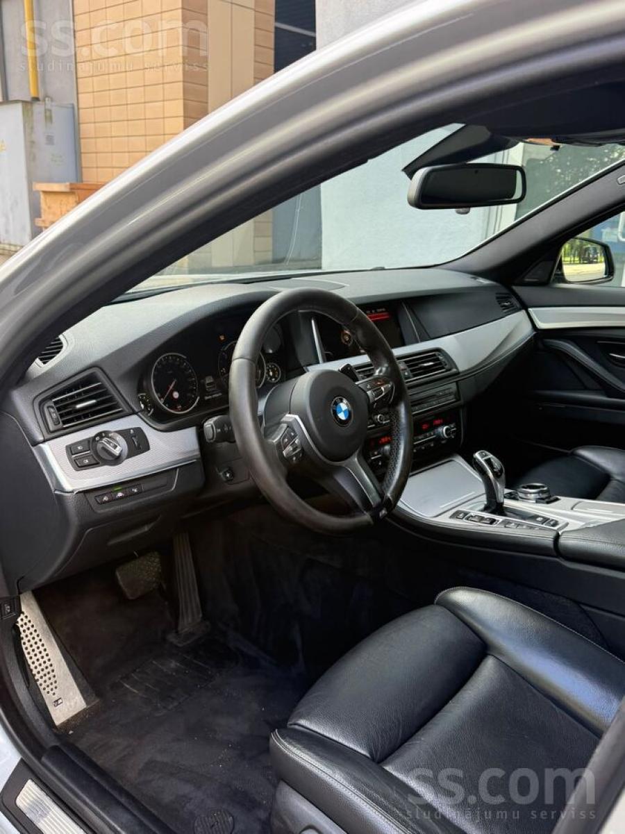 Grey BMW 530 2014 in Riga, with an engine capacity of 3.00 L and mileage of 0 thousand km for 12900 €, photo 11 on AUTOMOTO.COM.LV