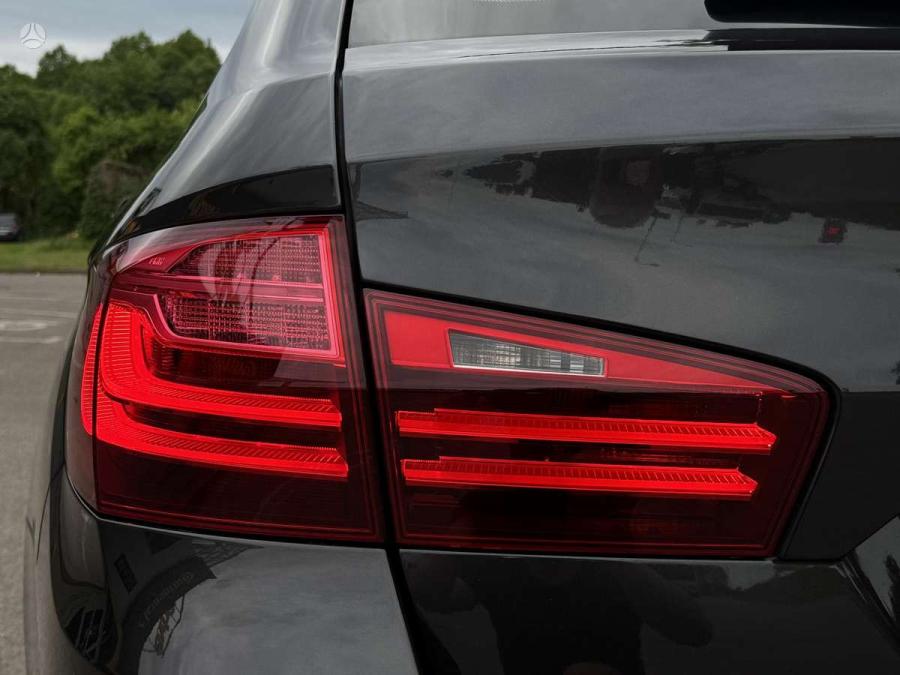 Pelēks BMW 530 2014 Jonava, ar dzinēja tilpumu 3.00 L un nobraukumu 299 tūkst. km par 10499 €, foto 20 vietnē AUTOMOTO.COM.LV