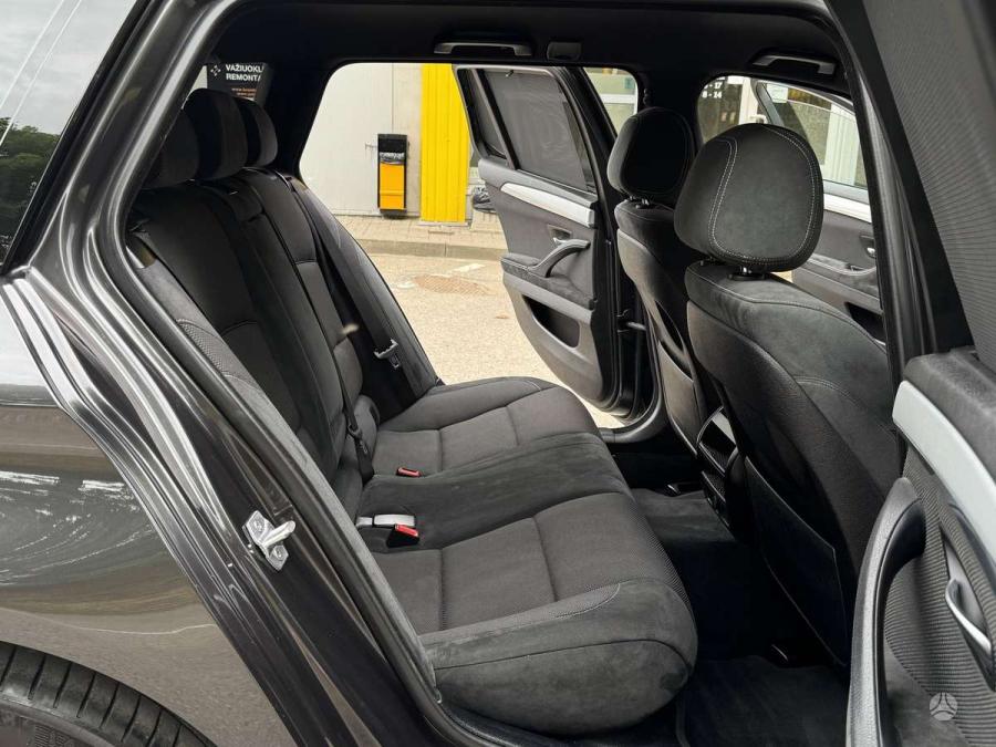 Pelēks BMW 530 2014 Jonava, ar dzinēja tilpumu 3.00 L un nobraukumu 299 tūkst. km par 10499 €, foto 29 vietnē AUTOMOTO.COM.LV
