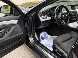 Pelēks BMW 530 2014 Jonava, ar dzinēja tilpumu 3.00 L un nobraukumu 299 tūkst. km par 10499 €, foto 36 vietnē AUTOMOTO.COM.LV