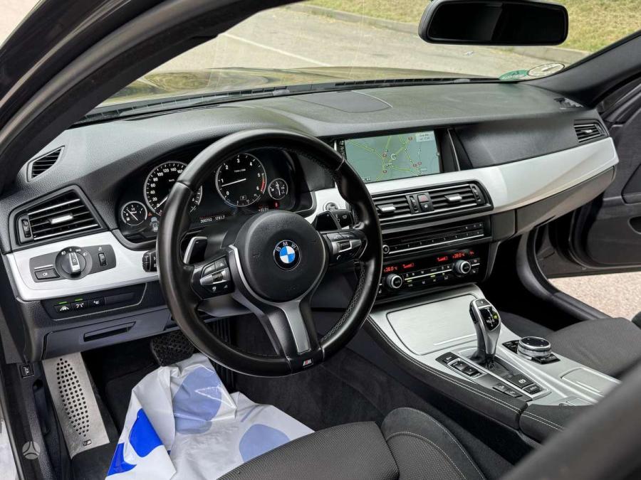 Pelēks BMW 530 2014 Jonava, ar dzinēja tilpumu 3.00 L un nobraukumu 299 tūkst. km par 10499 €, foto 38 vietnē AUTOMOTO.COM.LV