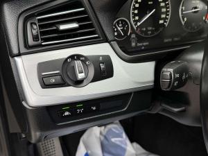 Pelēks BMW 530 2014 Jonava, ar dzinēja tilpumu 3.00 L un nobraukumu 299 tūkst. km par 10499 €, foto 40 vietnē AUTOMOTO.COM.LV