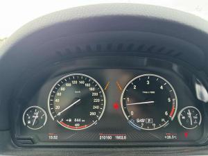 Pelēks BMW 530 2014 Viļņa, ar dzinēja tilpumu 2.99 L un nobraukumu 210 tūkst. km par 10900 €, foto 13 vietnē AUTOMOTO.COM.LV