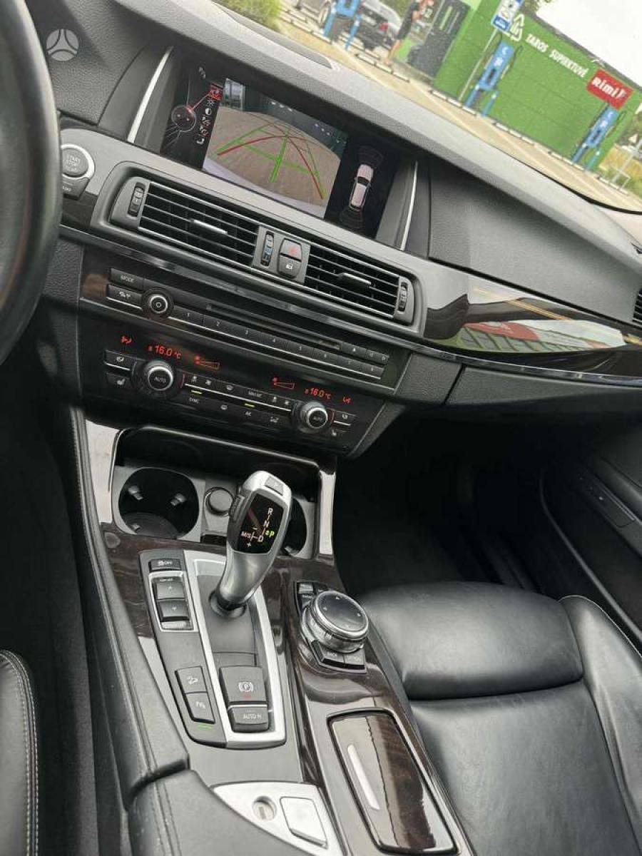 Pelēks BMW 530 2014 Viļņa, ar dzinēja tilpumu 2.99 L un nobraukumu 210 tūkst. km par 10900 €, foto 14 vietnē AUTOMOTO.COM.LV