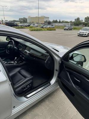 Pelēks BMW 530 2014 Viļņa, ar dzinēja tilpumu 2.99 L un nobraukumu 210 tūkst. km par 10900 €, foto 19 vietnē AUTOMOTO.COM.LV