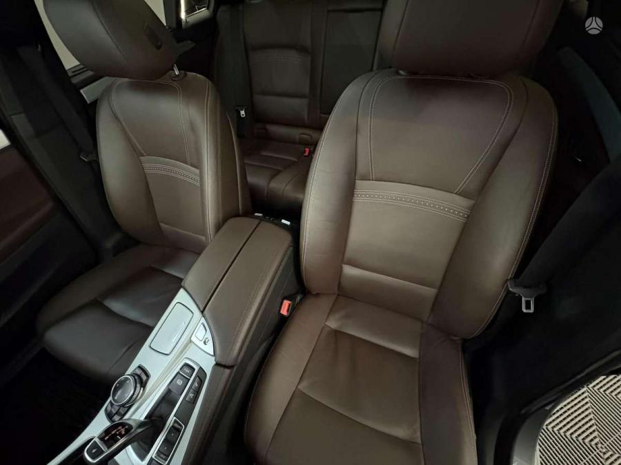 Pelēks BMW 530 2014 Marijampole, ar dzinēja tilpumu 2.99 L un nobraukumu 243 tūkst. km par 11650 €, foto 28 vietnē AUTOMOTO.COM.LV