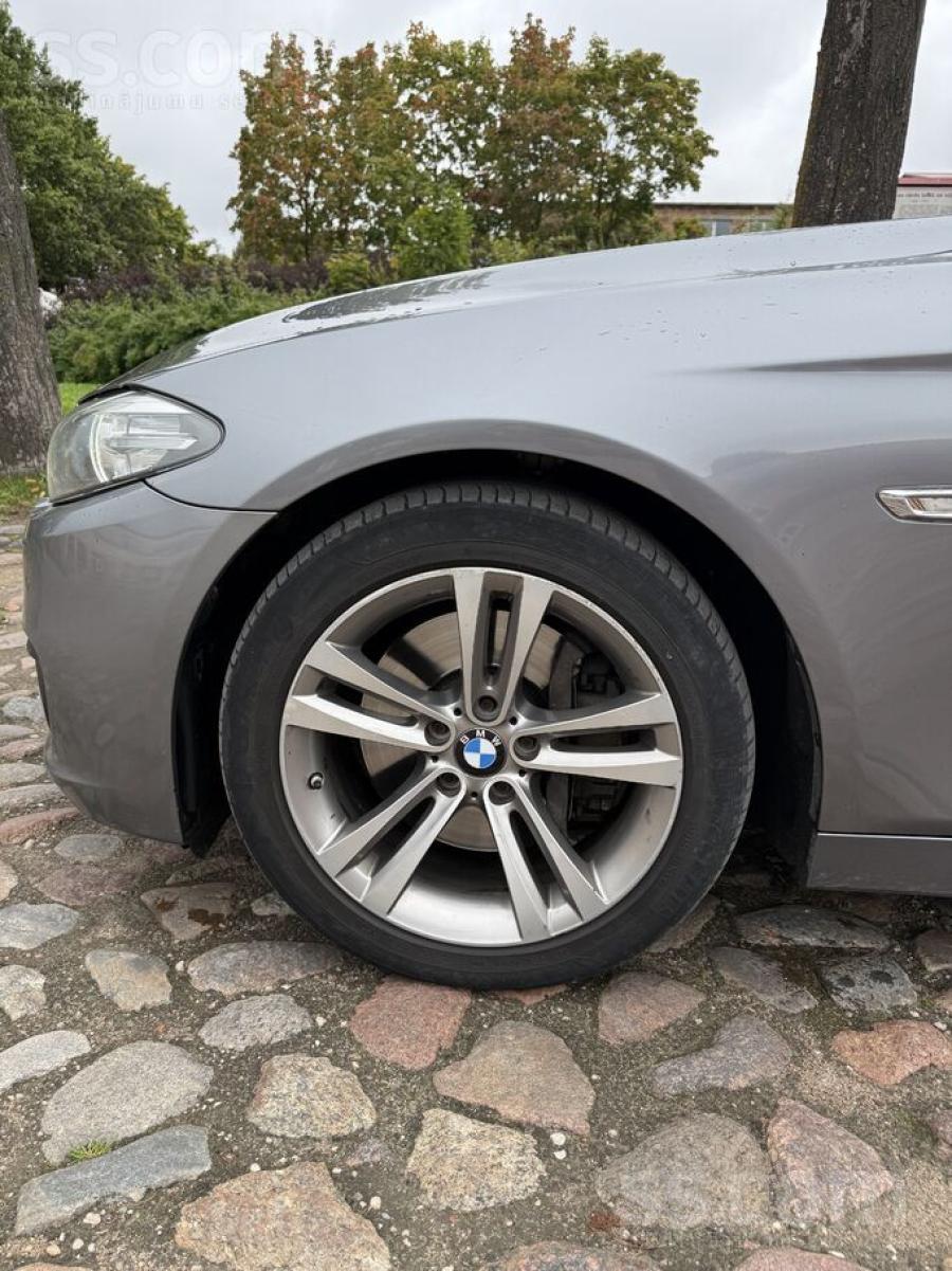Pelēks BMW 530 2014 Jelgava, ar dzinēja tilpumu 3.00 L un nobraukumu 275 tūkst. km par 12000 €, foto 11 vietnē AUTOMOTO.COM.LV