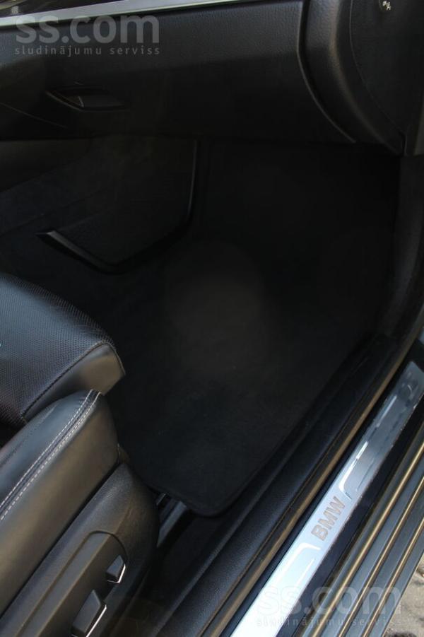 Grey BMW 530 2014 in Riga, with an engine capacity of 3.00 L and mileage of 261 thousand km for 14200 €, photo 7 on AUTOMOTO.COM.LV