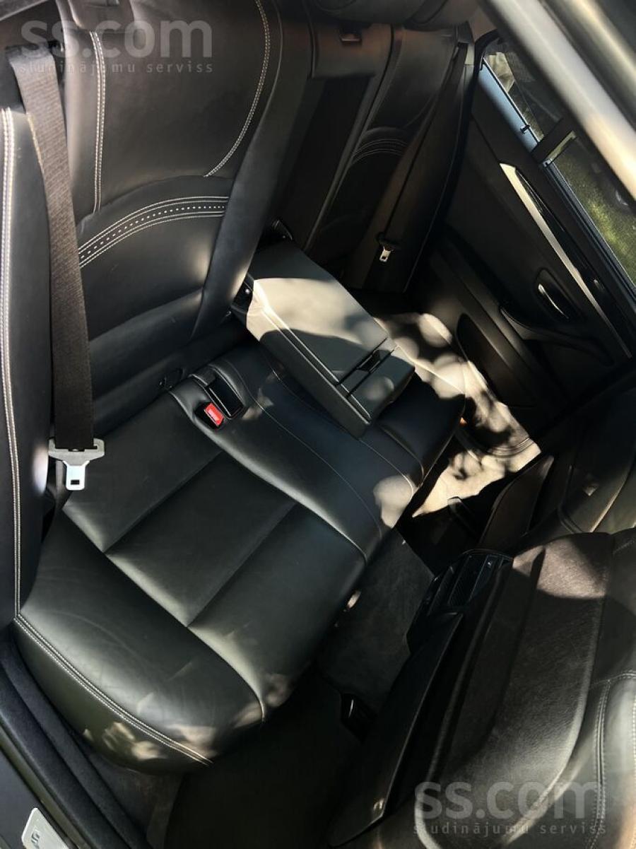Grey BMW 530 2014 in Riga, with an engine capacity of 3.00 L and mileage of 261 thousand km for 14200 €, photo 15 on AUTOMOTO.COM.LV