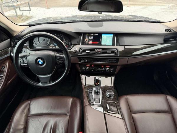 Pelēks BMW 530 2015 Šauļi, ar dzinēja tilpumu 3.00 L un nobraukumu 273 tūkst. km par 10800 €, foto 8 vietnē AUTOMOTO.COM.LV