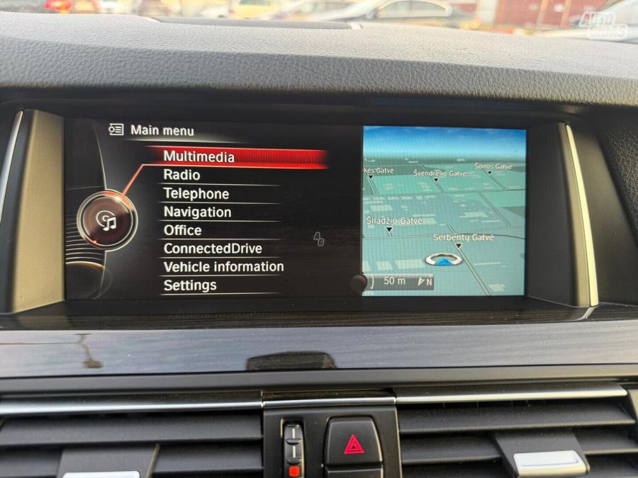Grey BMW 530 2015 in Siauliai, with an engine capacity of 3.00 L and mileage of 273 thousand km for 10500 €, photo 11 on AUTOMOTO.COM.LV