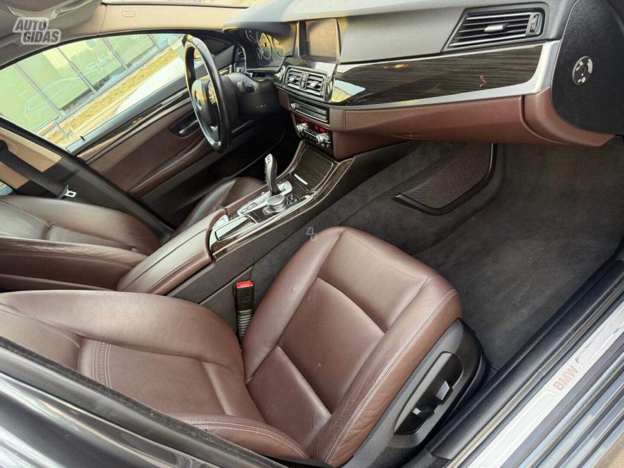 Grey BMW 530 2015 in Siauliai, with an engine capacity of 3.00 L and mileage of 273 thousand km for 10500 €, photo 14 on AUTOMOTO.COM.LV