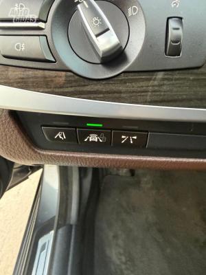 Grey BMW 530 2015 in Siauliai, with an engine capacity of 3.00 L and mileage of 273 thousand km for 10500 €, photo 15 on AUTOMOTO.COM.LV