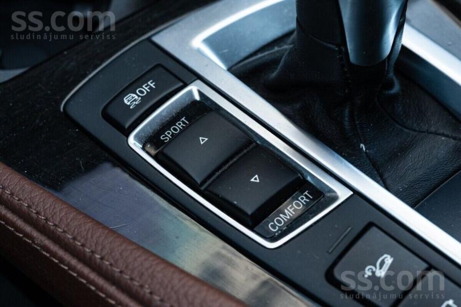 Grey BMW 530 2015 in Riga, with an engine capacity of 3.00 L and mileage of 260 thousand km for 11500 €, photo 15 on AUTOMOTO.COM.LV
