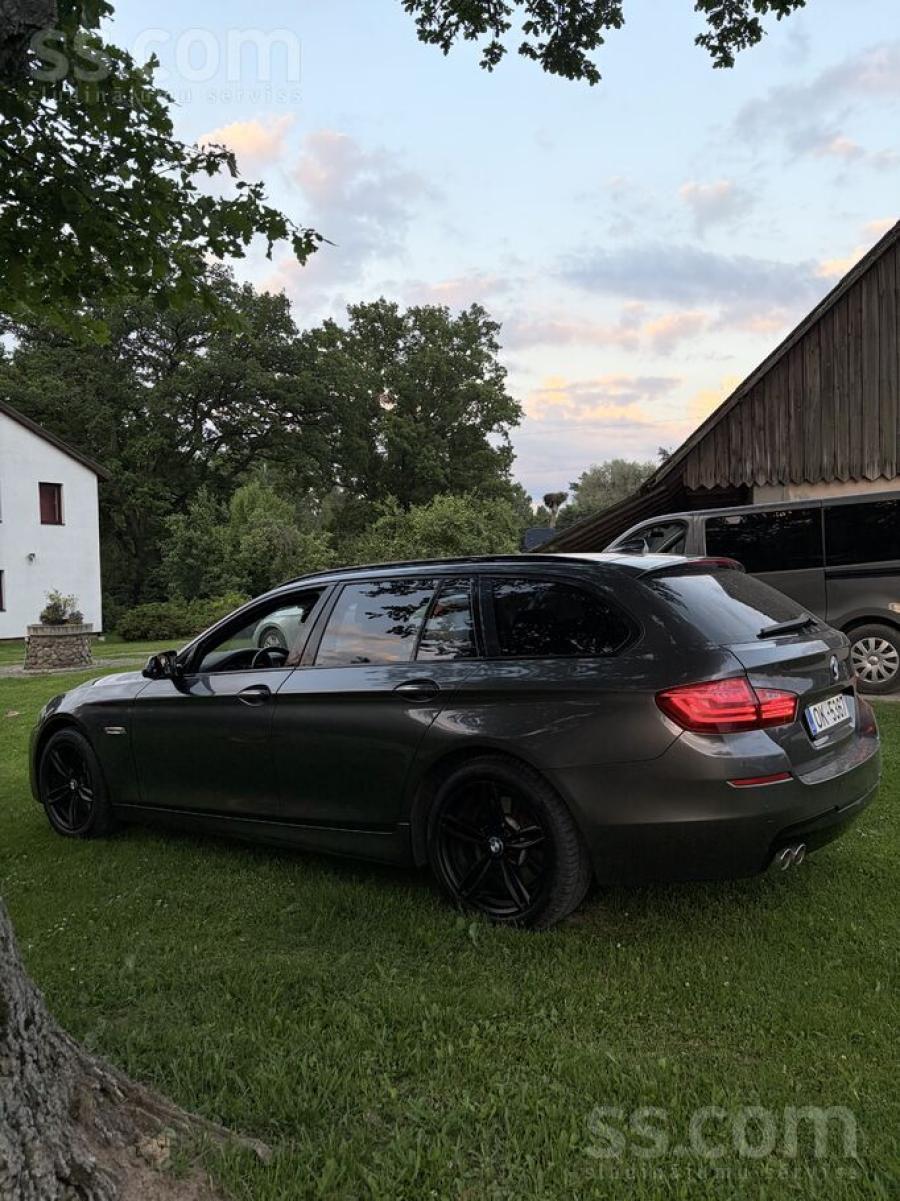Pelēks BMW 530 2015 Jelgava, ar dzinēja tilpumu 3.00 L un nobraukumu 300 tūkst. km par 11950 €, foto 4 vietnē AUTOMOTO.COM.LV