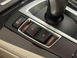 Pelēks BMW 530 2015 Marijampole, ar dzinēja tilpumu 2.99 L un nobraukumu 331 tūkst. km par 10999 €, foto 12 vietnē AUTOMOTO.COM.LV