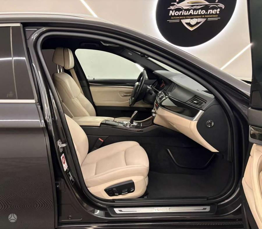 Pelēks BMW 530 2015 Marijampole, ar dzinēja tilpumu 2.99 L un nobraukumu 331 tūkst. km par 10999 €, foto 16 vietnē AUTOMOTO.COM.LV