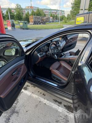 Pelēks BMW 530 2015 Rīga, ar dzinēja tilpumu 3.00 L un nobraukumu 306 tūkst. km par 11490 €, foto 8 vietnē AUTOMOTO.COM.LV