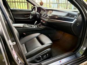 Pelēks BMW 530 2015 Kauņa, ar dzinēja tilpumu 0.00 L un nobraukumu 303 tūkst. km par 10800 €, foto 14 vietnē AUTOMOTO.COM.LV