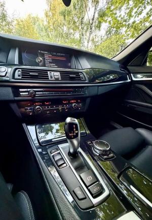 Pelēks BMW 530 2015 Kauņa, ar dzinēja tilpumu 0.00 L un nobraukumu 303 tūkst. km par 10800 €, foto 17 vietnē AUTOMOTO.COM.LV