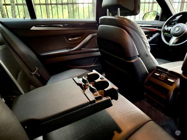 Pelēks BMW 530 2015 Kauņa, ar dzinēja tilpumu 0.00 L un nobraukumu 303 tūkst. km par 10800 €, foto 10 vietnē AUTOMOTO.COM.LV