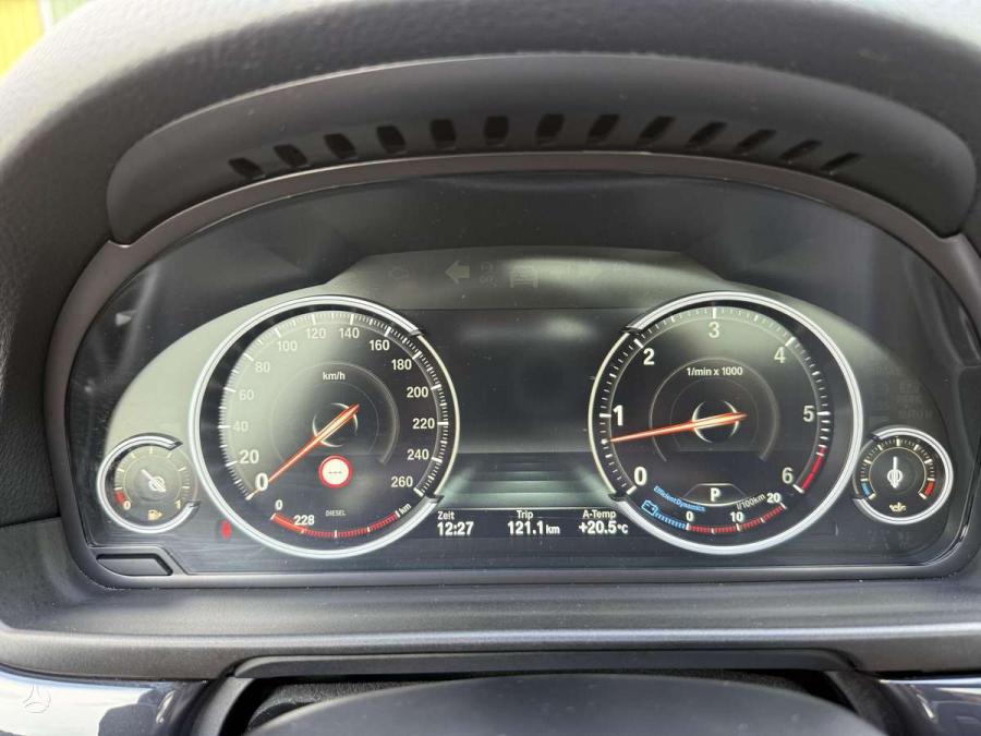 Grey BMW 530 2015 in Marijampole, with an engine capacity of 2.99 L and mileage of 360 thousand km for 11800 €, photo 26 on AUTOMOTO.COM.LV