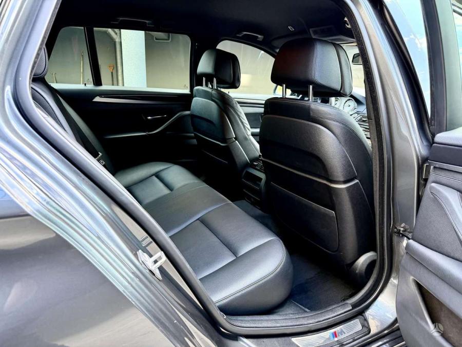 Grey BMW 530 2015 in Kaunas, with an engine capacity of 0.00 L and mileage of 303 thousand km for 9700 €, photo 14 on AUTOMOTO.COM.LV