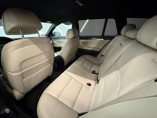 Grey BMW 530 2015 in Marijampole, with an engine capacity of 2.99 L and mileage of 331 thousand km for 10450 €, photo 7 on AUTOMOTO.COM.LV