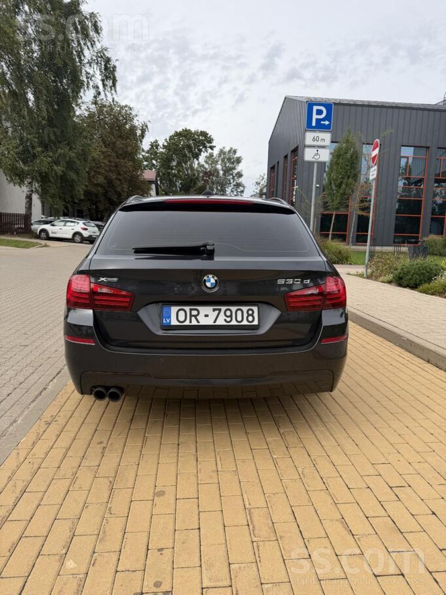 Grey BMW 530 2015 in Riga, with an engine capacity of 3.00 L and mileage of 310 thousand km for 11800 €, photo 4 on AUTOMOTO.COM.LV
