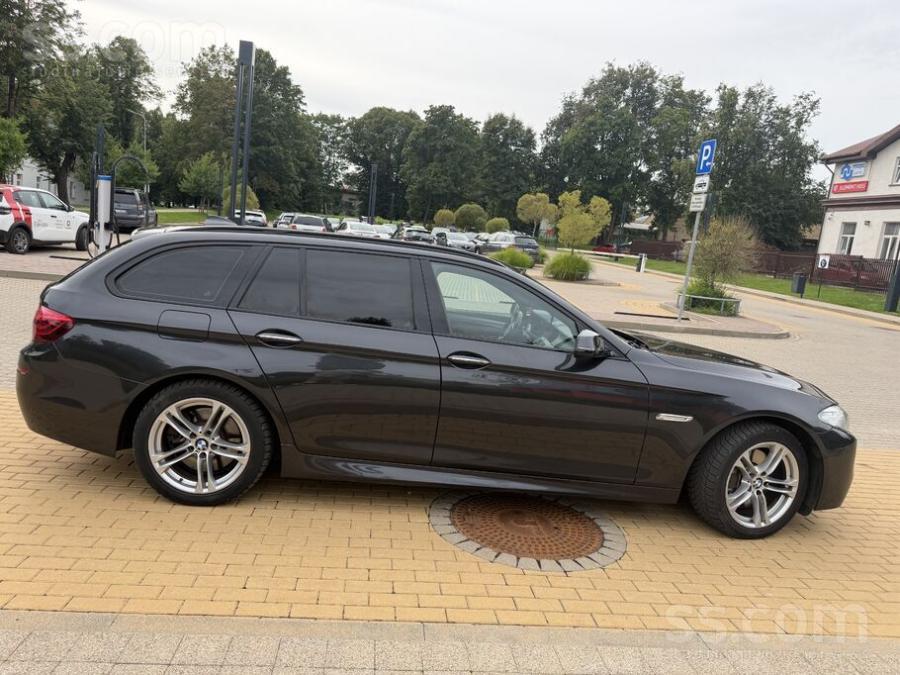 Grey BMW 530 2015 in Riga, with an engine capacity of 3.00 L and mileage of 310 thousand km for 11800 €, photo 5 on AUTOMOTO.COM.LV