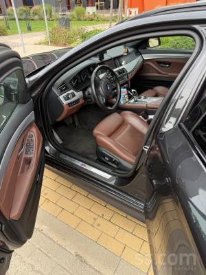 Grey BMW 530 2015 in Riga, with an engine capacity of 3.00 L and mileage of 310 thousand km for 11800 €, photo 7 on AUTOMOTO.COM.LV
